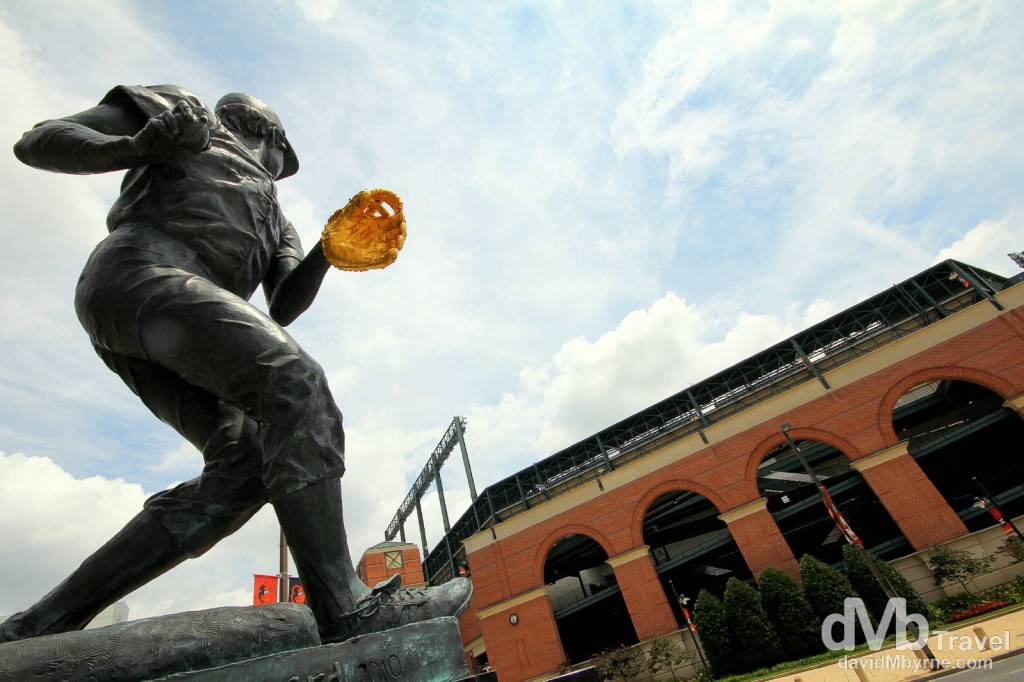Brooks Robinson Statue, Baltimore, USA - Worldwide Destination ...