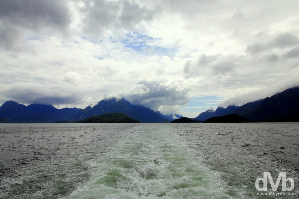 Canal Moraleda Chile - Worldwide Destination Photography & Insights