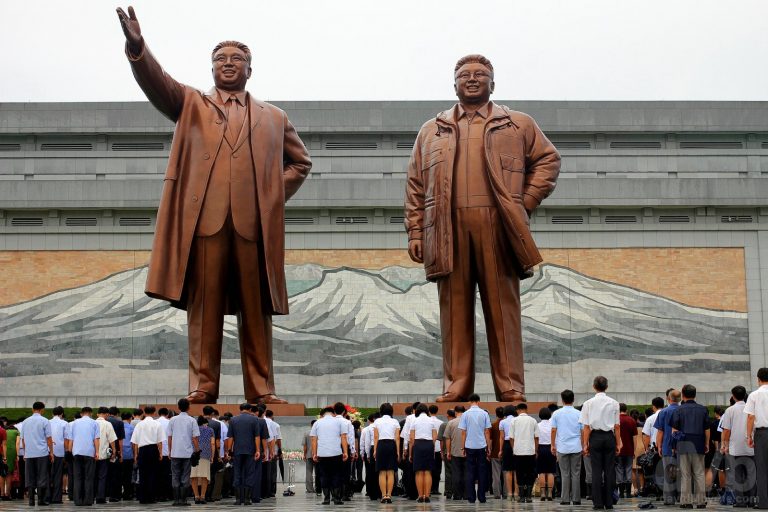 Grand Monument Mansu Hill Pyongyang North Korea - Worldwide Destination ...